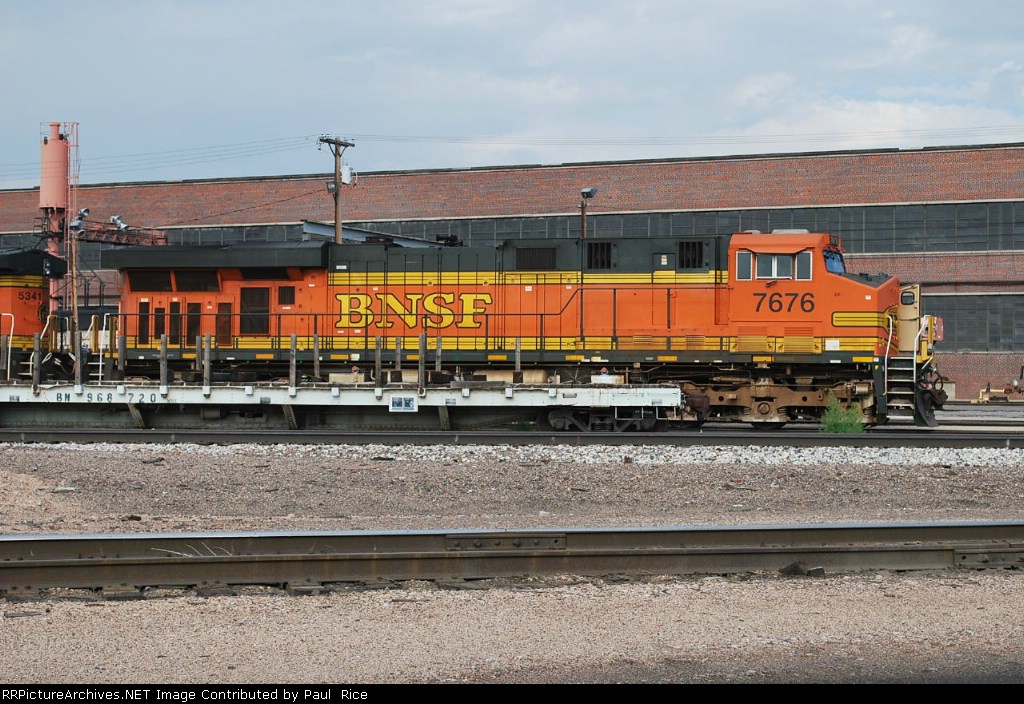BNSF 7676